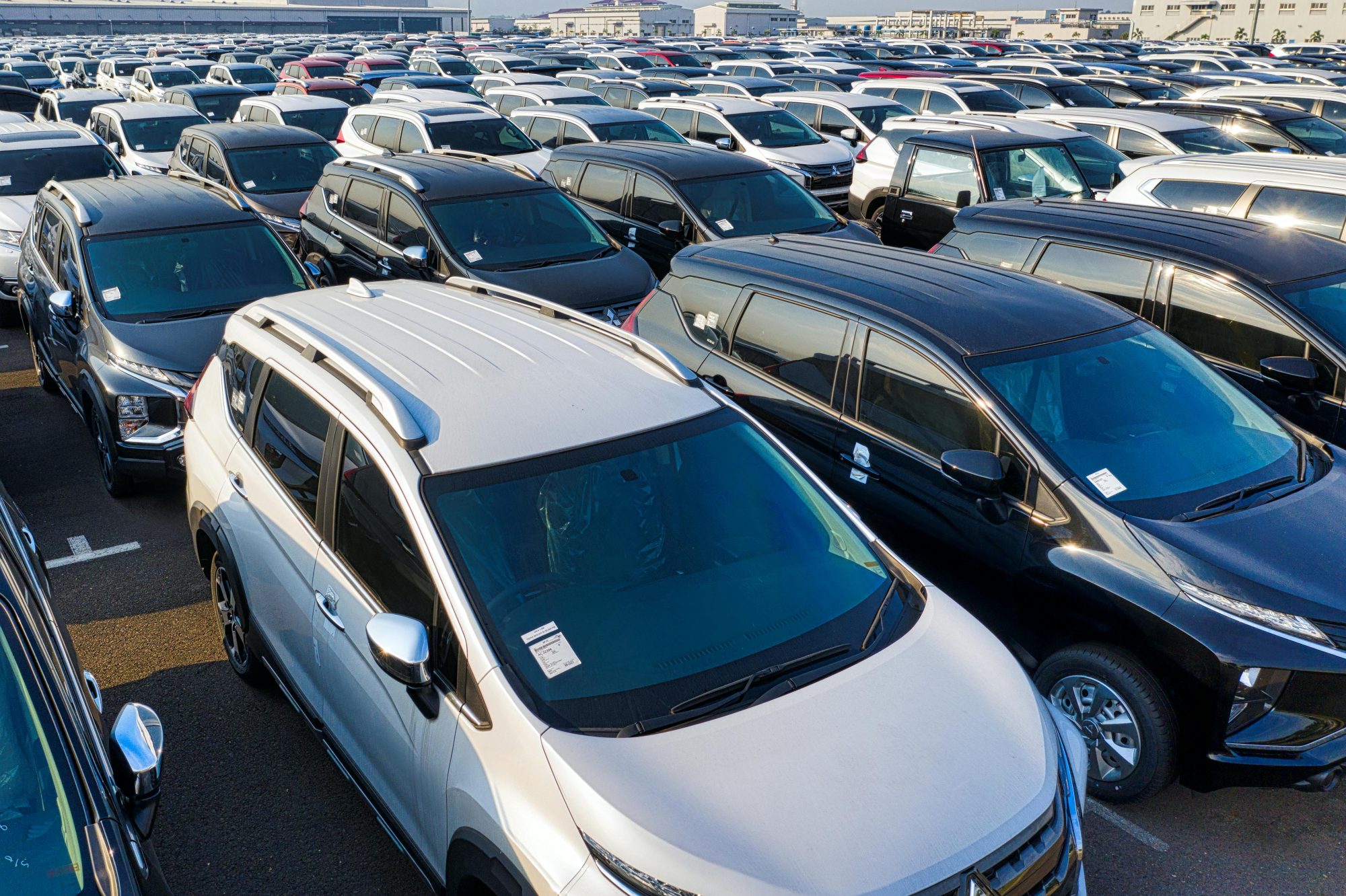 SUV-urile continuă să domine piața auto: ce mașini au preferat românii ...